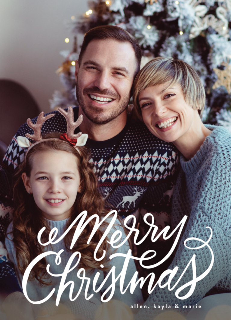 Where to Take Christmas Pictures: 30 Ideas for Inspiration | Postable